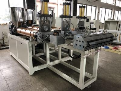 China Thermoforming Automatic Blister Machine Food Packing Container Making Machine for sale