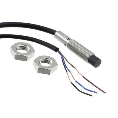 Cina Upgrade Your Production with E2B-M18KN16-WZ-B1 2M OMS Inductive Proximity Sensors in vendita