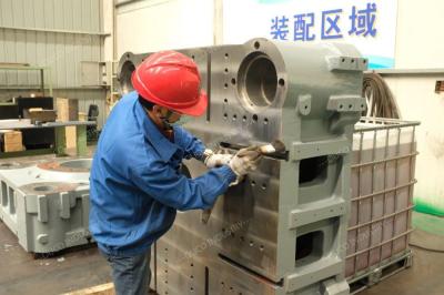 Cina Macchina completamente automatica dello stampaggio ad iniezione del motore in vendita