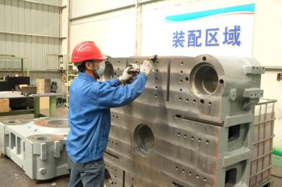 Cina Macchina completamente automatica dello stampaggio ad iniezione del motore in vendita