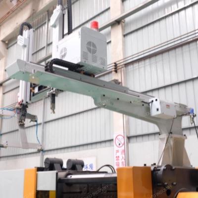 Cina Braccio del robot di Ton Injection Molding Machine With di orizzontale 200 di TUV in vendita