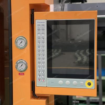 Cina Piccolo stampaggio ad iniezione di plastica del PVC di 170 Ton Hybrid Injection Molding Machine in vendita