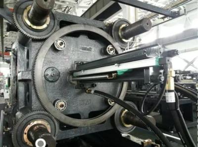 Cina Stampaggio ad iniezione automatico di velocità di 400 Ton Injection Molding Machine High in vendita