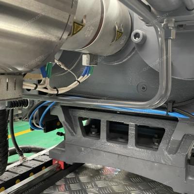 Cina grande macchina dello stampaggio ad iniezione del secchio delle muffe 2100T con lo scambio automatico in vendita