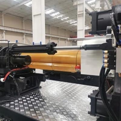 Cina Macchina di plastica dello stampaggio ad iniezione di efficienza con la lastra commovente in vendita