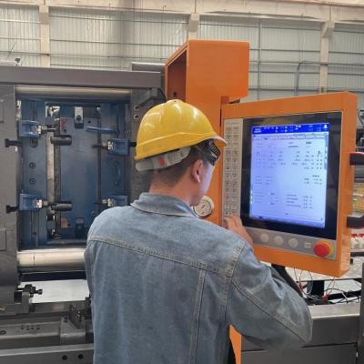 中国 800t サーボモーター インジェクション 鋳造 機械 センター クランプ 構造 販売のため