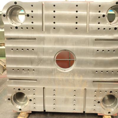 Cina 650T Injection Machine Yellow Plastic Garbage Servo Motor Center Clamping High Performance in vendita
