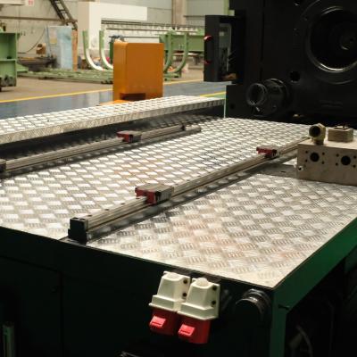 Cina Plastic Basin Injection Molding Machine Making Horizontal Yellow 480t Sturdy Durable Support Customization in vendita