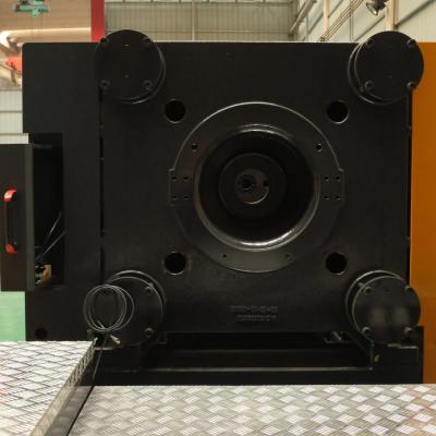Cina 280T Plastic Injection Molding Machine Energy Saving Automated System in vendita