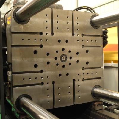 Cina 650t Plastic Storage Box Screw C Injection Molding Machine Making Orange Energy Saving Support Customization in vendita