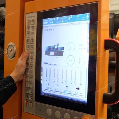 Cina OUCO 800T Tecnologia avanzata Servo idraulica bottiglia di succo di plastica cassetta macchina di stampaggio a iniezione in vendita