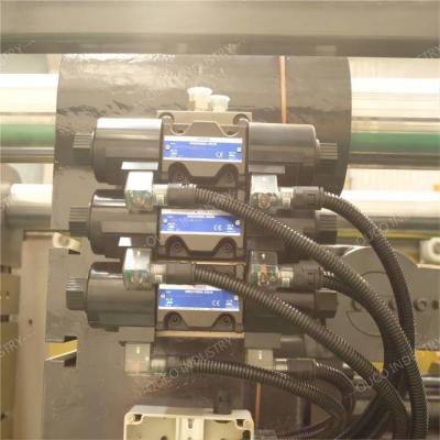 Cina Macchina per lo stampaggio a iniezione ad alte prestazioni per sedie di plastica da 800T in vendita