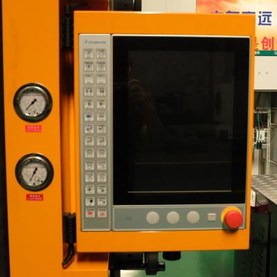 Cina La macchina da stampaggio ad iniezione ad alta efficienza 480T produce vasi di plastica durevoli in vendita