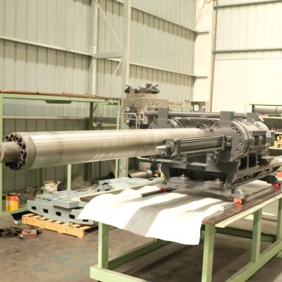 Cina 380T macchina idraulica di stampaggio a iniezione per la produzione efficiente di vasi da fiori in vendita