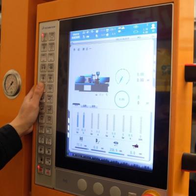 Cina 550T scatole di verdura durevoli che fanno macchina di stampaggio a iniezione in vendita