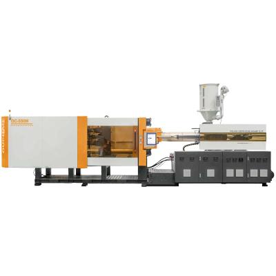 Cina 550T macchina di stampaggio ad iniezione ad alta potenza per la produzione di sedie in plastica in vendita