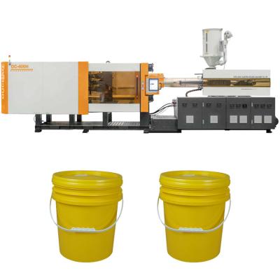 Cina 400 tonnellate Centrale di fissaggio Iniezione plastica stampaggio macchina Produce secchio di plastica in vendita