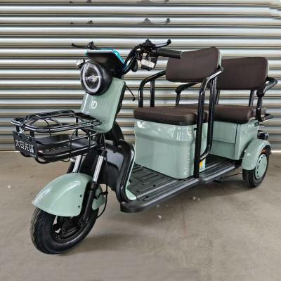 Cina 50 KM/h Triciclo elettrico per passeggeri e merci Vecchi auto a batteria in vendita