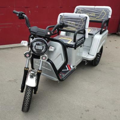 China Triciclo Elettrico Ricreativo 30-50Km/H per Uso Domestico 4 Passeggeri for sale