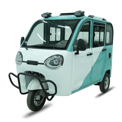 Cina Triciclo elettrico Tuk Tuk 1800W per passeggeri, stazione di ricarica rapida, veicolo chiuso, autonomia 180km in vendita