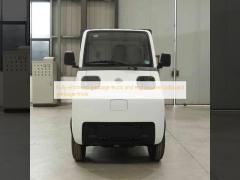 Fully enclosed garbage truck and eight-barrel tailboard garbage truck