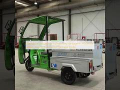 Sanitation vehicles for transporting garbage in residential areas, such as three-wheel garbage trucks