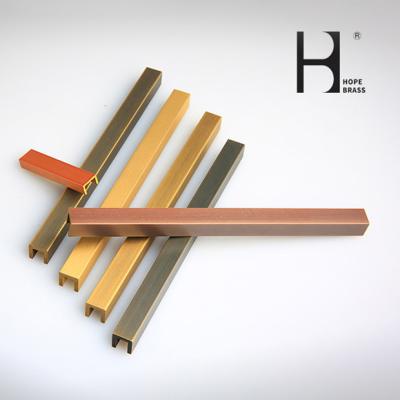 Cina Profilo d'ottone inossidabile brillante di L2800mm U per la decorazione in vendita