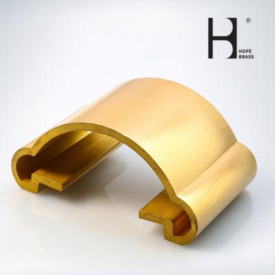 Cina Inferriata d'ottone decorativa di lunghezza di ISO9001 4ft per la scala dell'hotel in vendita