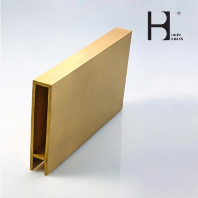 中国 Anti-Corrosion H58 C38000 C38500のドアの銅合金のプロフィールの窓およびドアODMののための真鍮の放出のプロフィール工場 販売のため