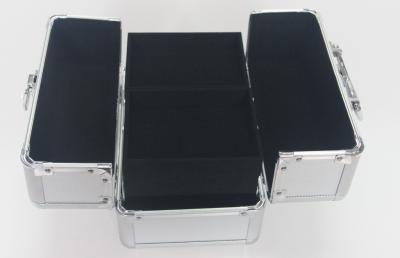 Cina Piccolo casi cosmetico di alluminio d'argento 250 x 170 x 170mm dentro i vassoi in vendita