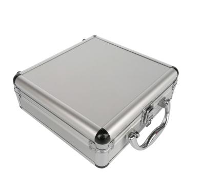 China Small SilverAluminium Cosmetic Case With Inside Mirror And Chrome Closure Clasp for sale