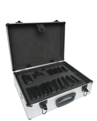 Chine Boîtes de transport verrouillables noires intérieures de Carry Case With Tool Panel d'outil en aluminium argenté à vendre