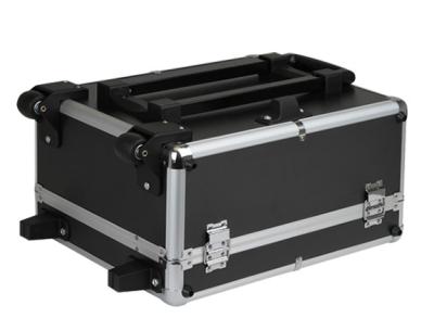 中国 ディバイダーの挿入物が付いている黒いアルミニウム トロリー器械の携帯用ケース 販売のため