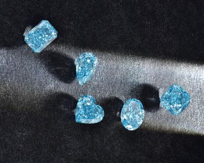 China Het grote Laboratorium Diamond Cushion Shape 4.55ct van Grootte Buitensporige Intense Blauwe CVD Te koop