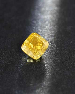 China HPHT Lab Created Yellow Diamond Loose Cushion Cut 10 Mohs for sale
