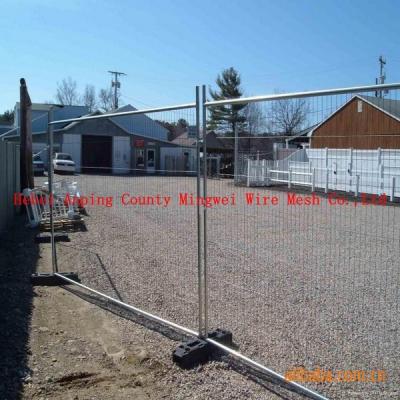 China Temporary fence panels hot sale with plastic pour cement feet for sale
