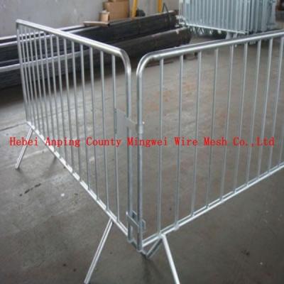 China Festival Crowd Control Barrier Removable Pool Mesh Fencing for sale