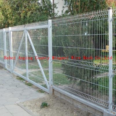 China Protecting good quality welded triangle fence/bending triangular wire mesh fence for sale