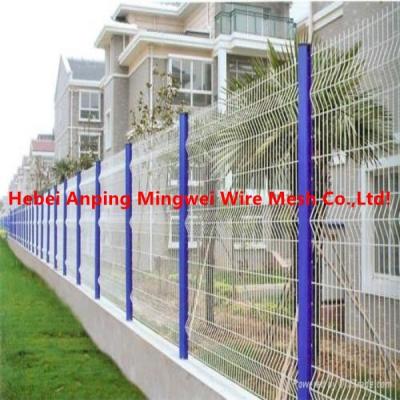 China New Style Galvanized Meatl Curvy Welded Wire Mesh Fence for sale