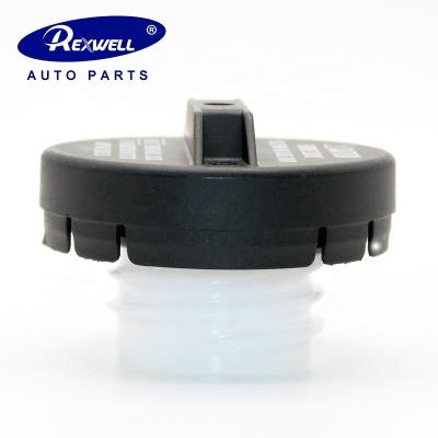 Cina Cappuccio del serbatoio del carburante in plastica 77310-48020 per Toyota PICNIC LEXUS ES300 7731048020 in vendita