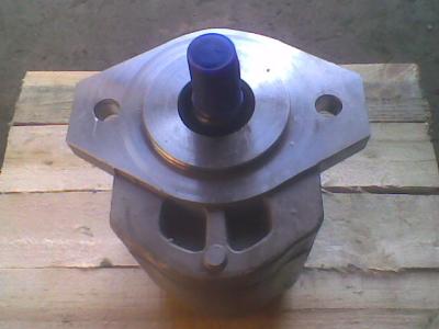 China T140 T165 TY165 SD7 SD7P SD7K SD7LGP SD8N SD8 SD8B SD9 shehwa dozer pump for sale