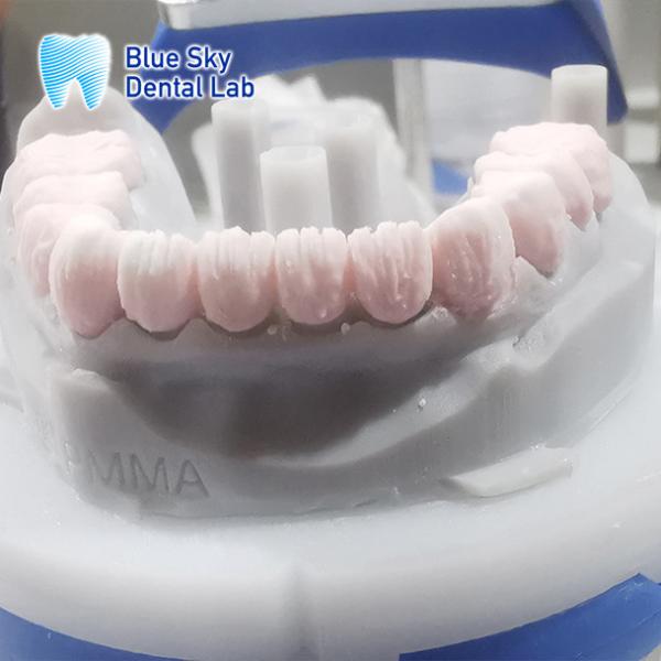 Quality Rectangular Layered Zirconia Teeth Multilayer Before Glazing for sale