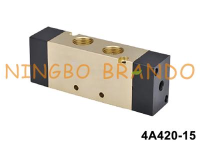 China 4A420-15 1/2' válvula de duplo piloto de ar 5/2 Direção de controlo pneumático à venda