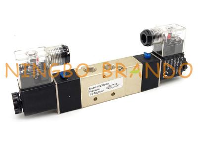 中国 4V230C-08 1/4"二重ソレノイド5/3の方法閉鎖した中心の空気の電磁弁 販売のため