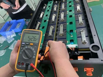 中国 51.2/48ボルト セプロス DIY キット ライフポ4 バッテリーキャビネット 200A BMS のスタックタイプケース 販売のため