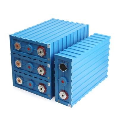 Cina 3500 Durata del ciclo CALB 3.2 V 200ah Cella prismatica ricaricabile al litio ferro fosfato in vendita