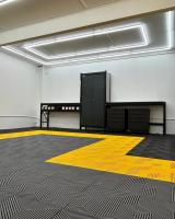China PP Garage Floor Tiles 15.75x15.75 Inch Interlocking 2500lbs Capacity Black for sale