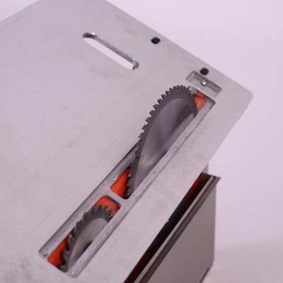 Cina La piccola sega senza polvere della lavorazione del legno 5.4kw solleva manualmente la sega senza polvere della Tabella in vendita