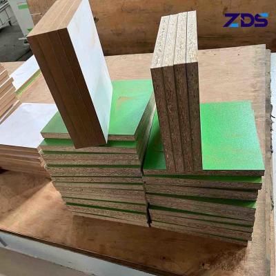 Cina Macchina di CNC di falegnameria per il taglio in vendita