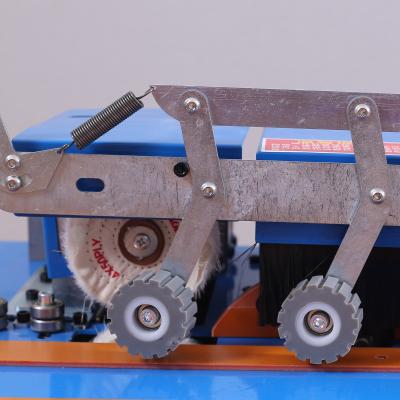 Cina il bordo manuale Bander del pannello di 10-60mm diritto ha curvato Edgebander con la funzione di lucidatura in vendita